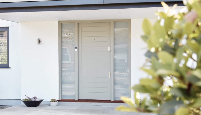 Ideas to Freshen up Your Front Door and Entrance This Spring